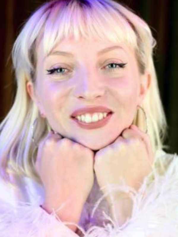 Elaine Robertson - Comedy Club Haug